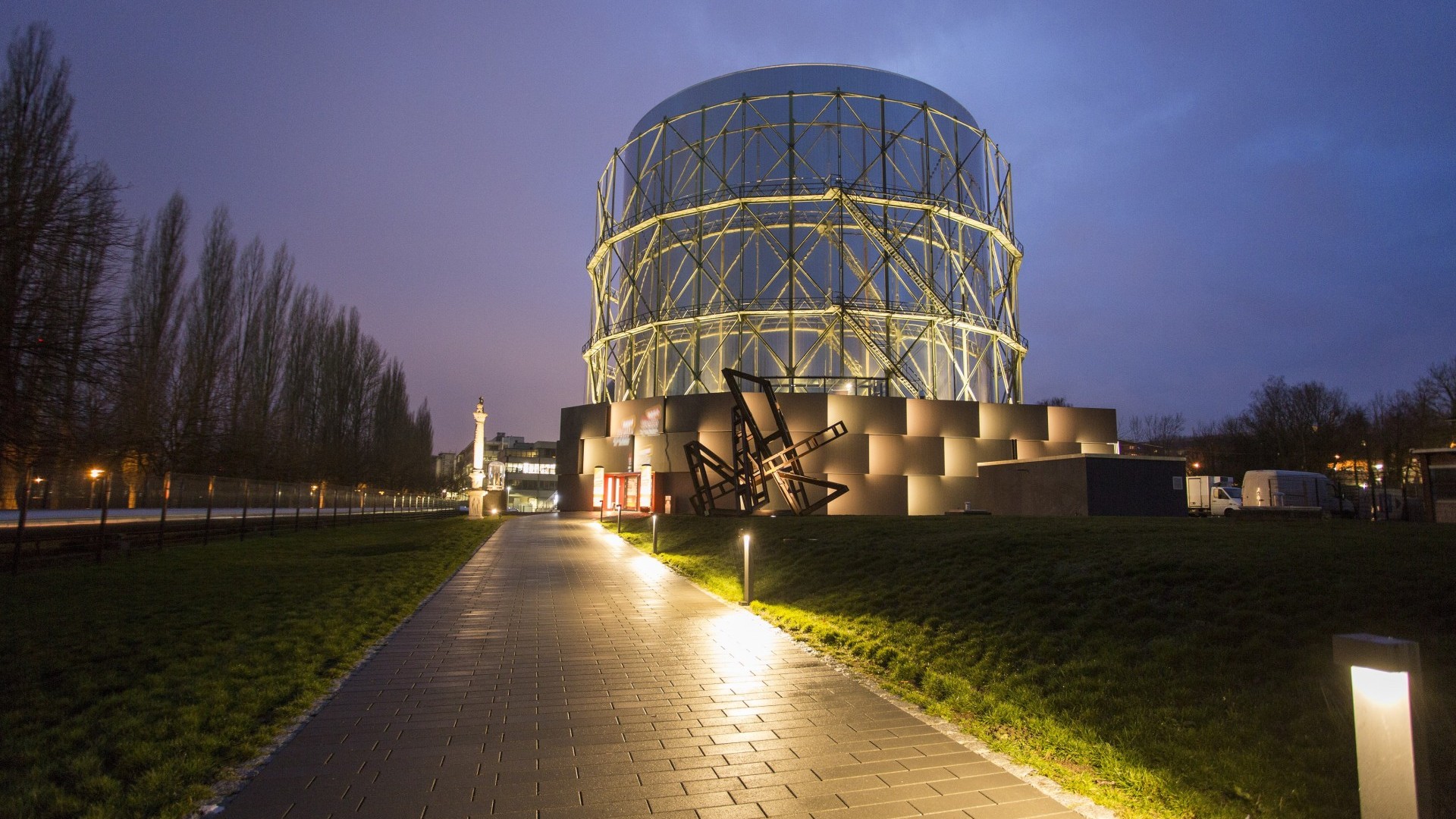 Gasometer Pforzheim / 360° Panorama auf 3.500 m² Bildfläche